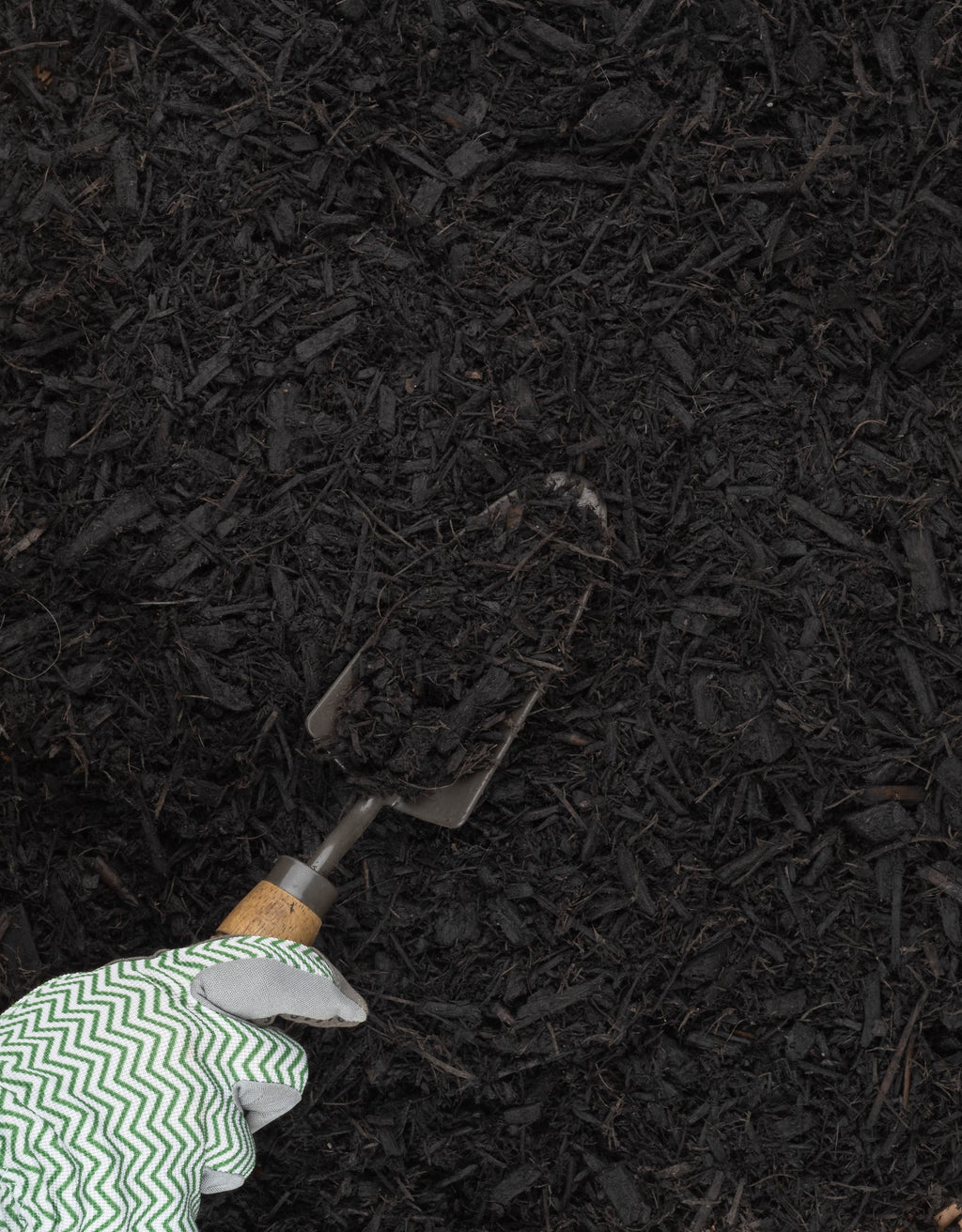 Color Stay Black Mulch in Northeast Ohio | Green Vision Materials